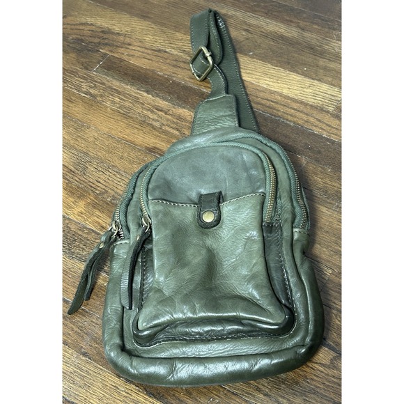 Sundance | Bags | Sundance Rare Green Leather Sling Small Back Or Front ...
